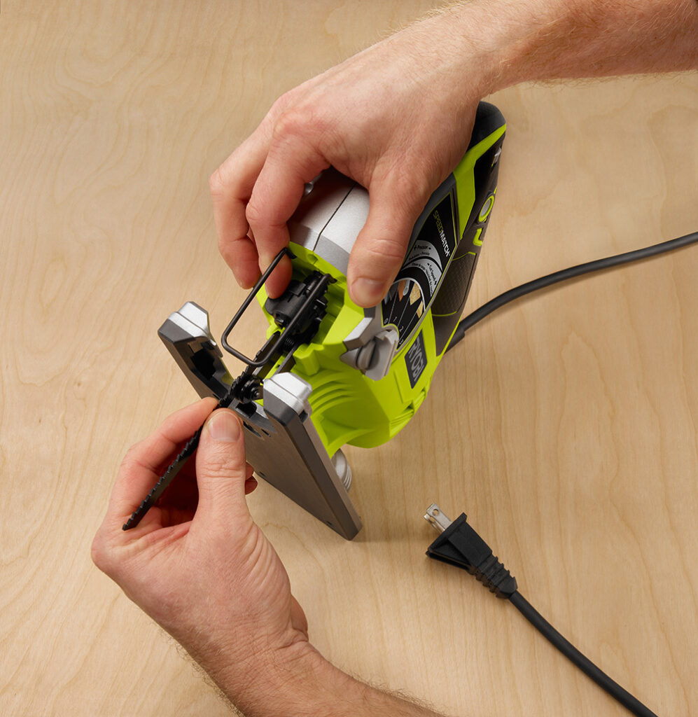 RYOBI Sierra Caladora – Tecnielectric Herramientas